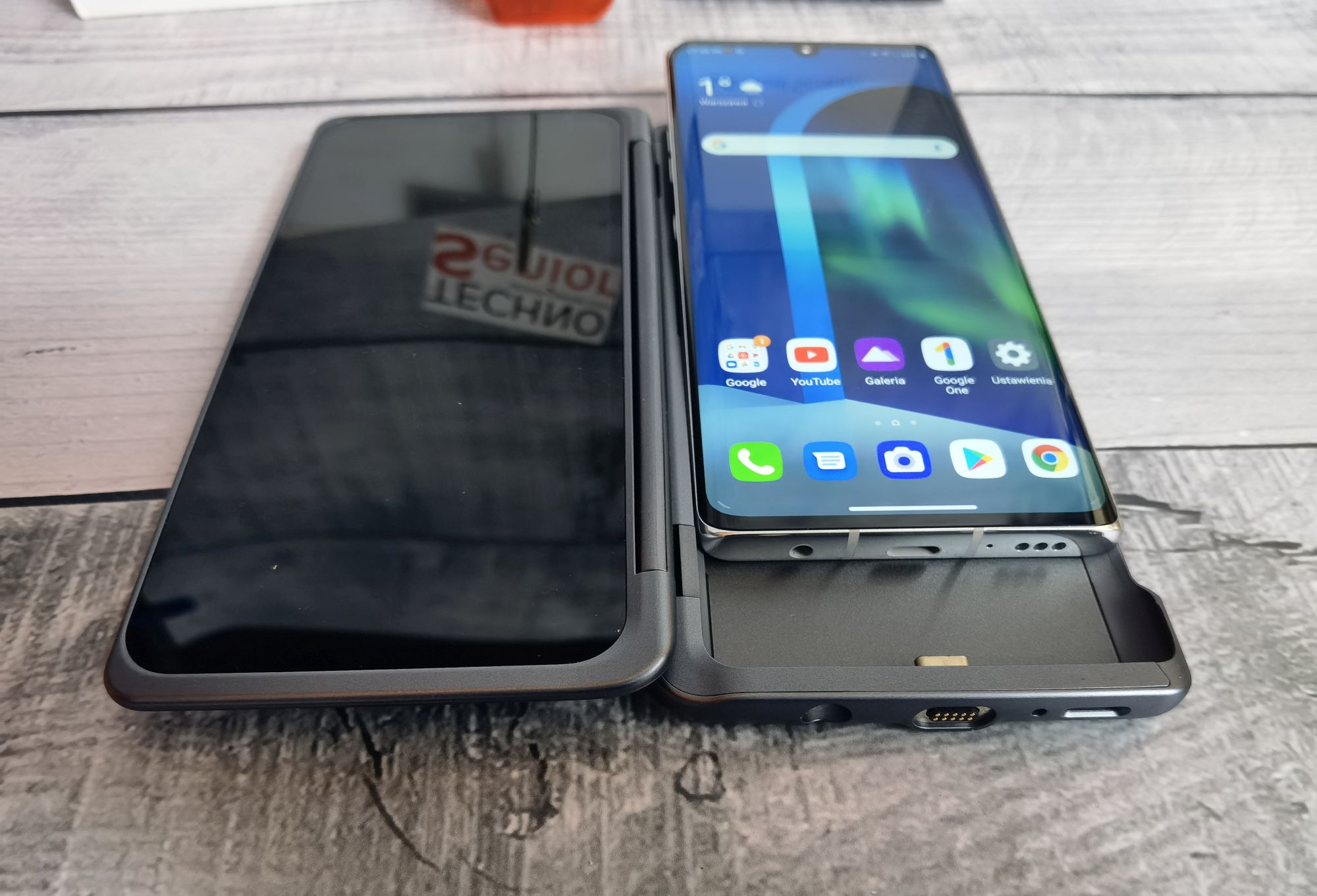 Test LG Velvet Dual Screen - atuty drugiego ekranu - TECHNOSenior