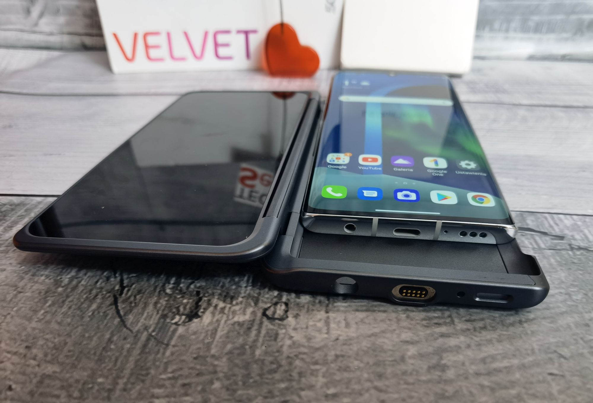 Test LG Velvet Dual Screen - atuty drugiego ekranu - TECHNOSenior