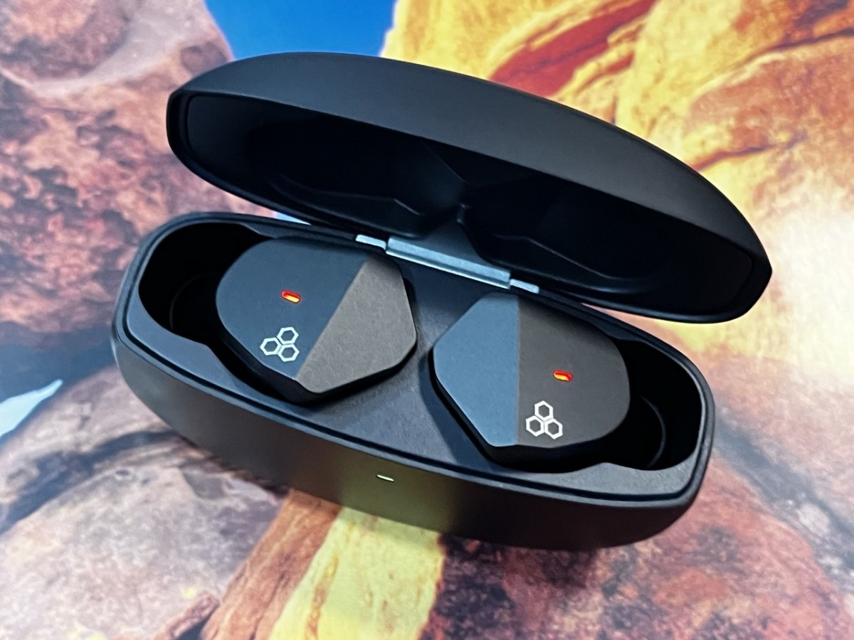 Test Final ZE2000 - biżuteria i świetny dźwięk - TECHNOSenior