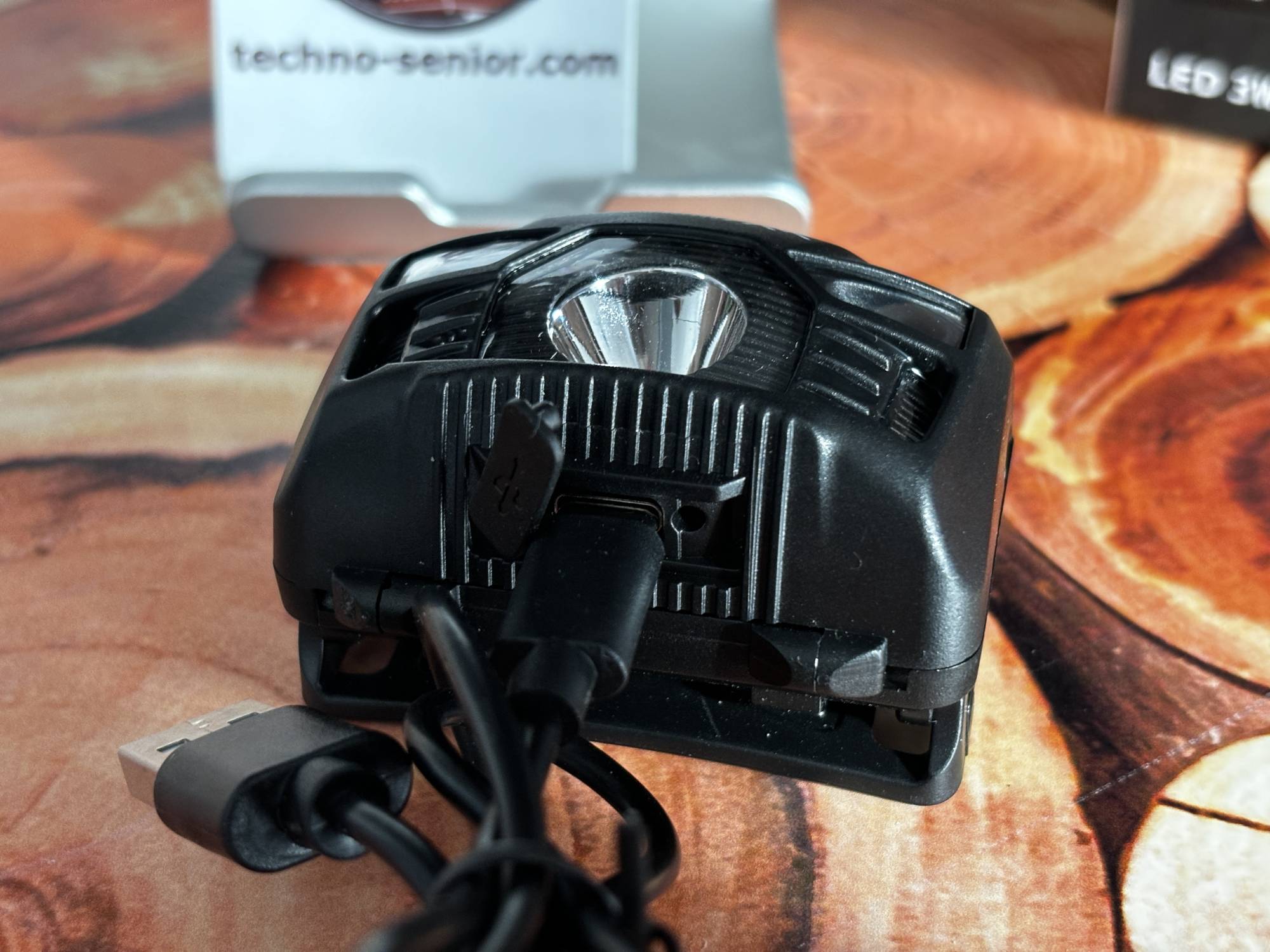 Oto Montis MT001 - latarka czołowa - TECHNOSenior