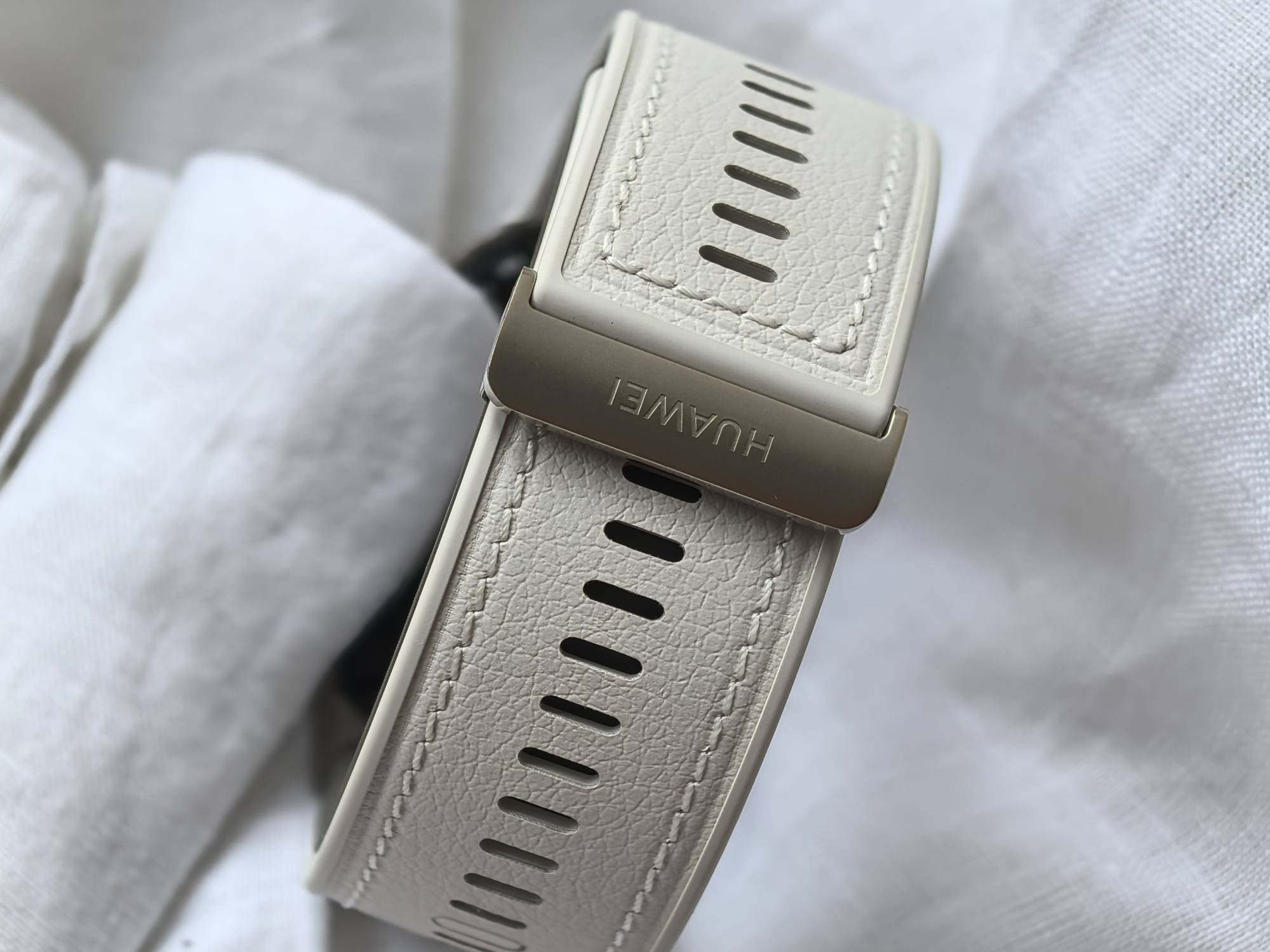 Test Huawei Watch D2: Nowoczesny smartwatch z pomiarem ciśnienia i EKG ...